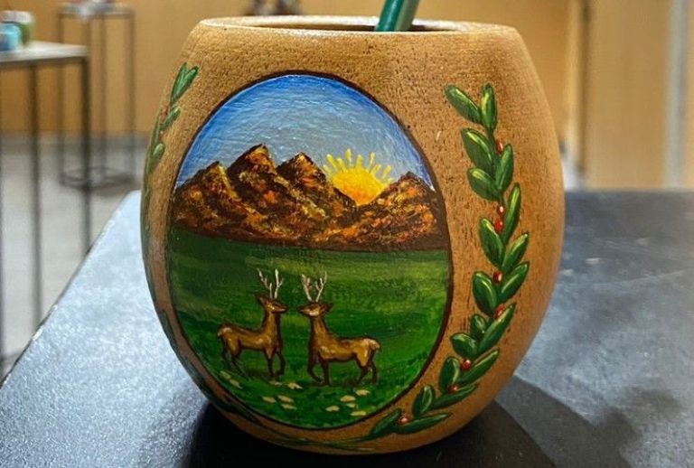 Primera exposición colectiva de mates artesanales | InfoMerlo.com ...